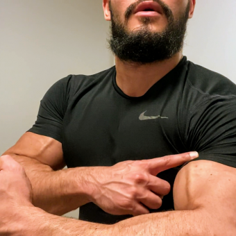 Rodrigo: MASSIVE Muscles in Underarmour! – Muscle-Olymp